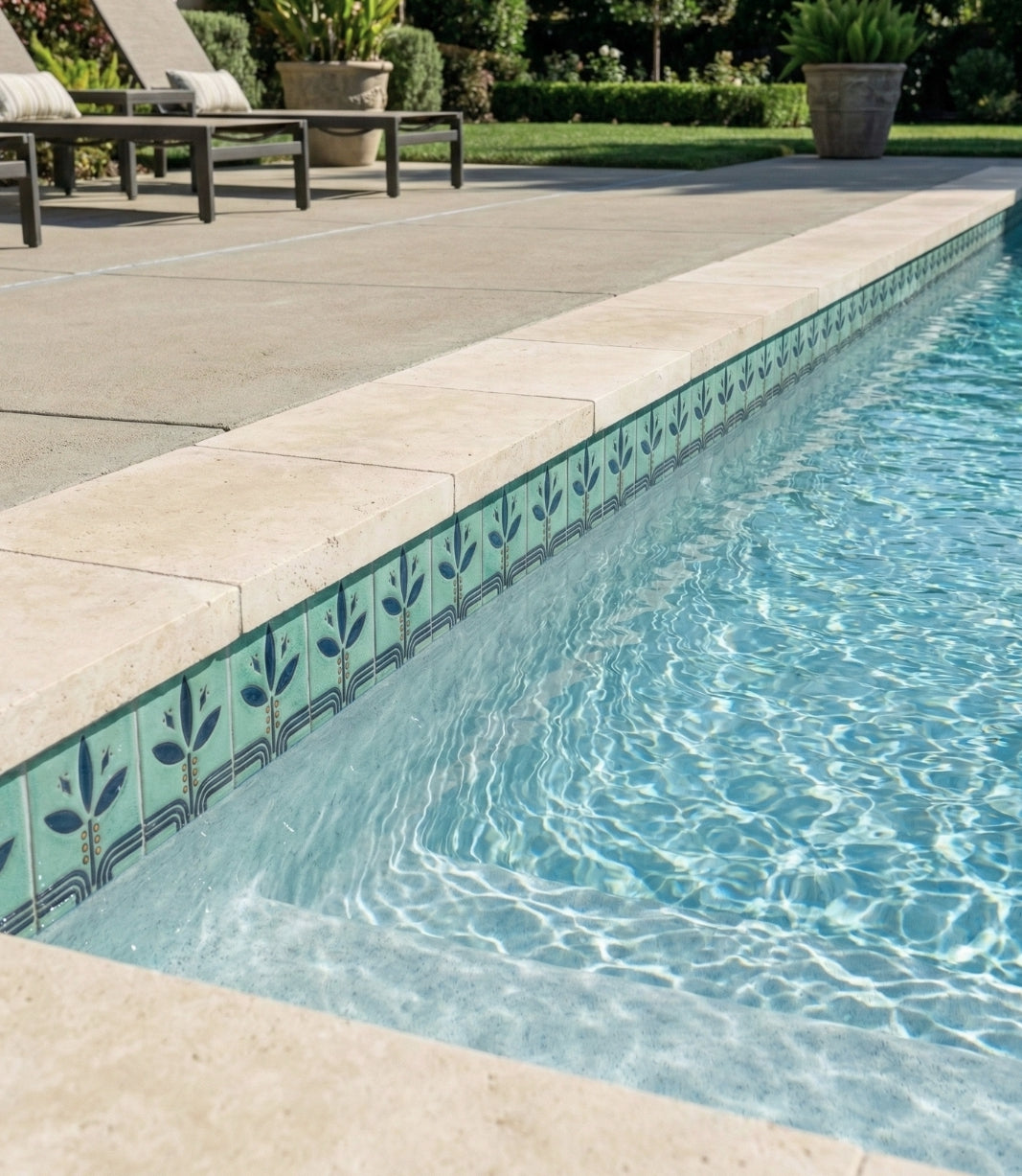 Relief Bayas Jade Pool Waterline - Clay Imports
