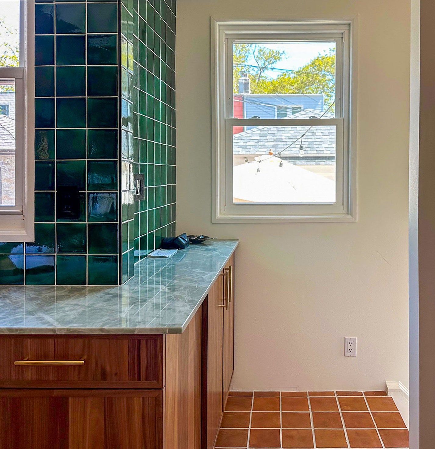 Emerald 4"x4" – Clay Imports