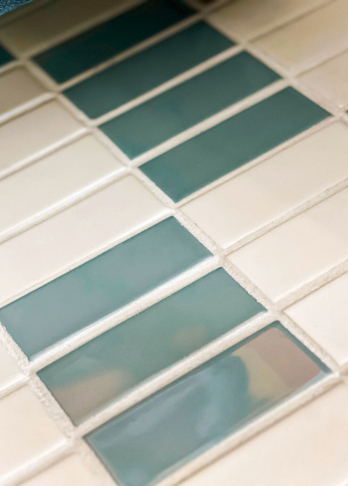 Dragonfly Gloss 2" x 5" - Clay Imports Store