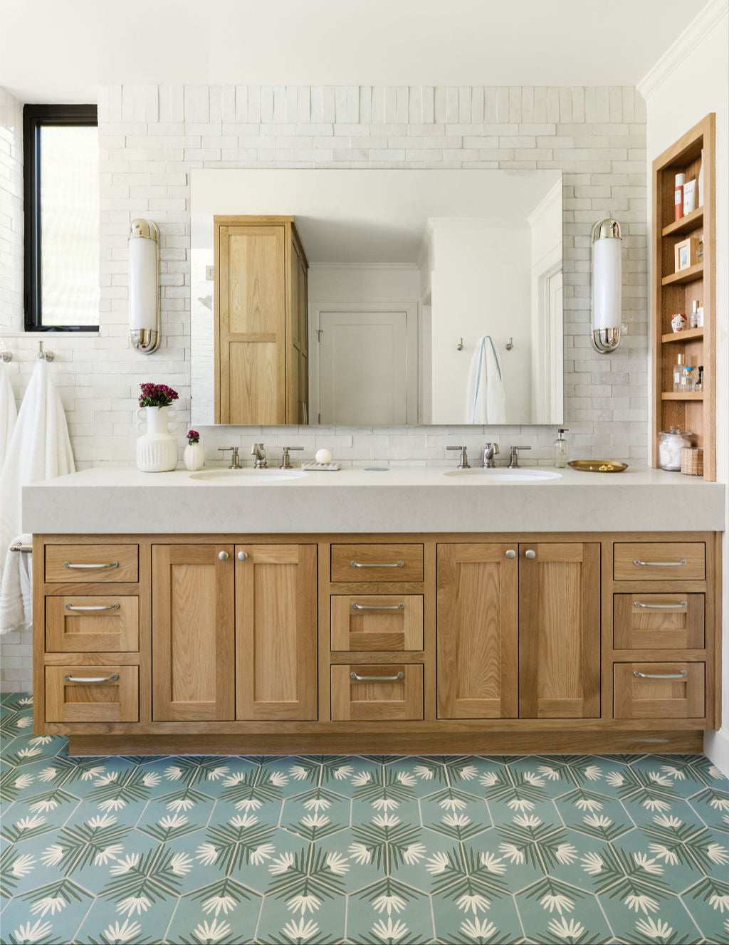 Atomic Vocho Black 8"x8" – Clay Imports