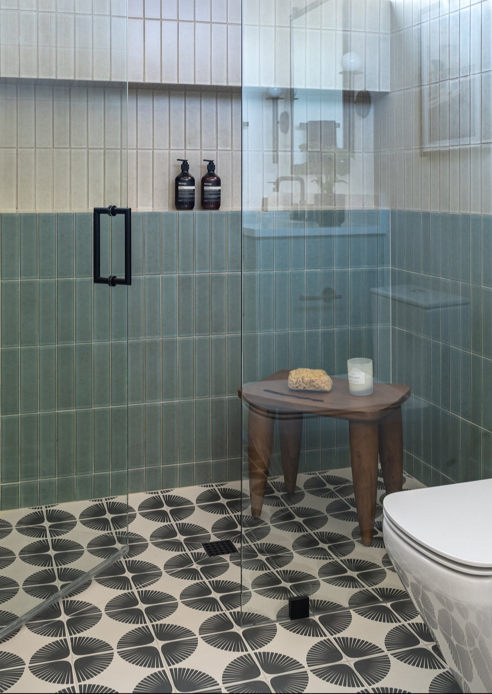 Petal Champagne Black 8"x8" – Clay Imports